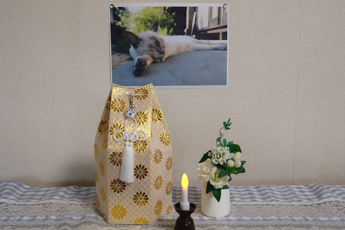 Keeping Memories Alive: Creating a Memorial Space in Your Home ...